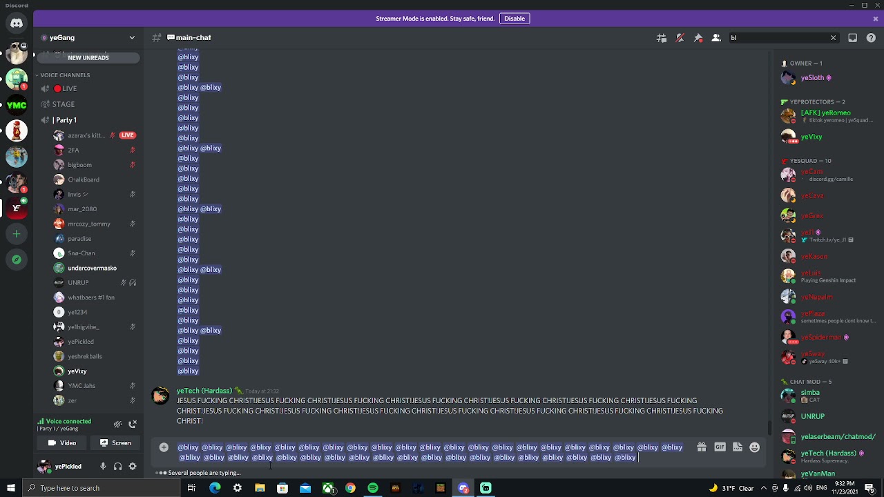 Blixy gets pinged 15 million times in yesquad discord with yeVixy - YouTube