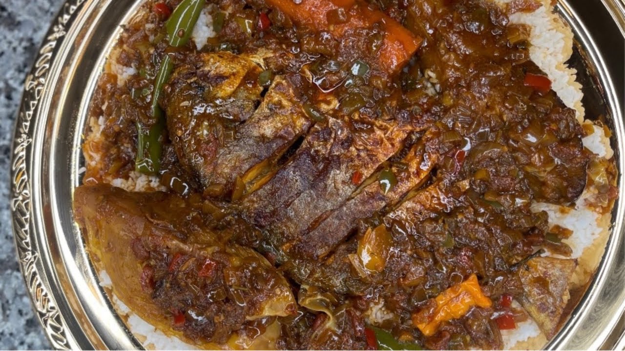 Thiou Diw Lin / Chu Dew Leen / Thiou Dieun / Sauce Tomato with fish and ...