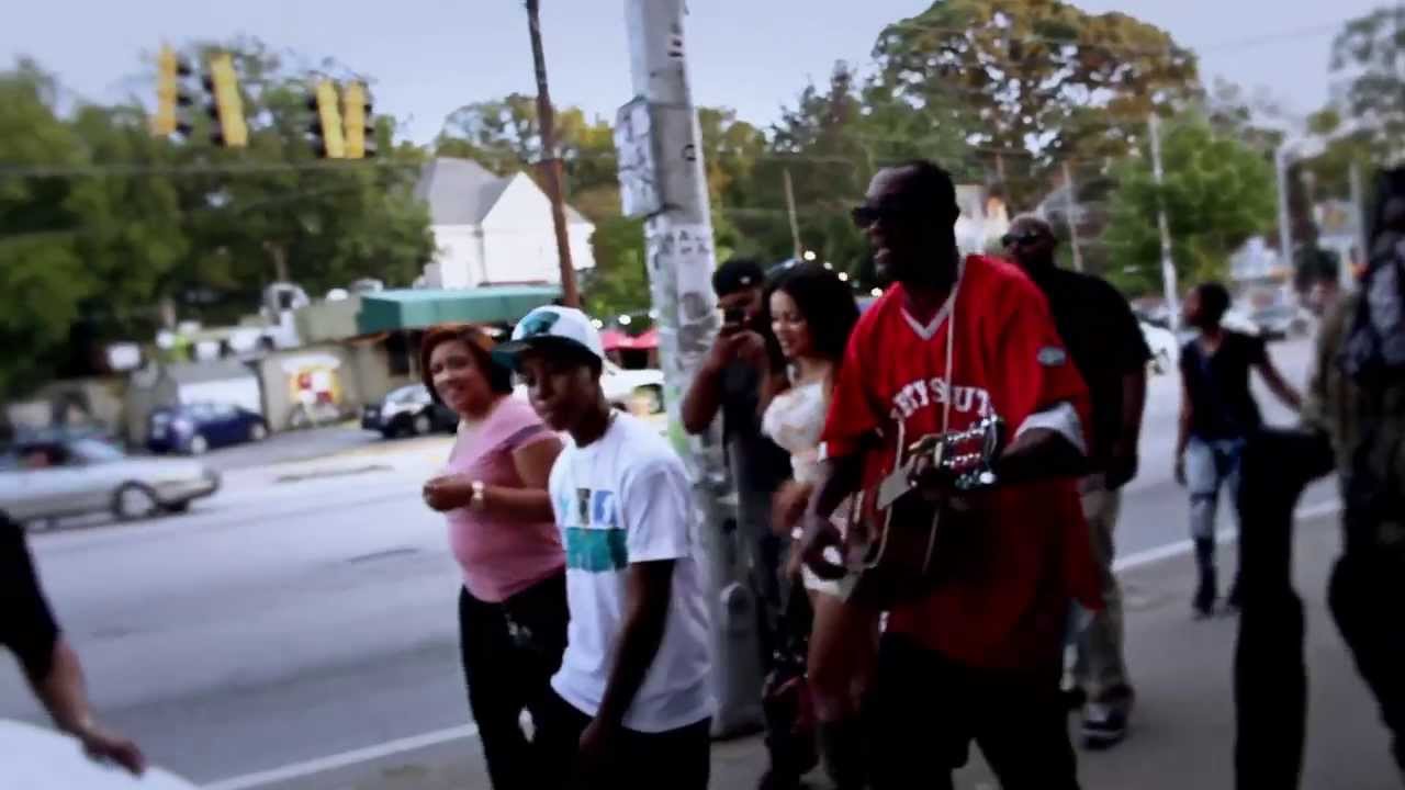 Dee Pimpin' causes a scene at the "STUNNAZ" video shoot in ATL - YouTube