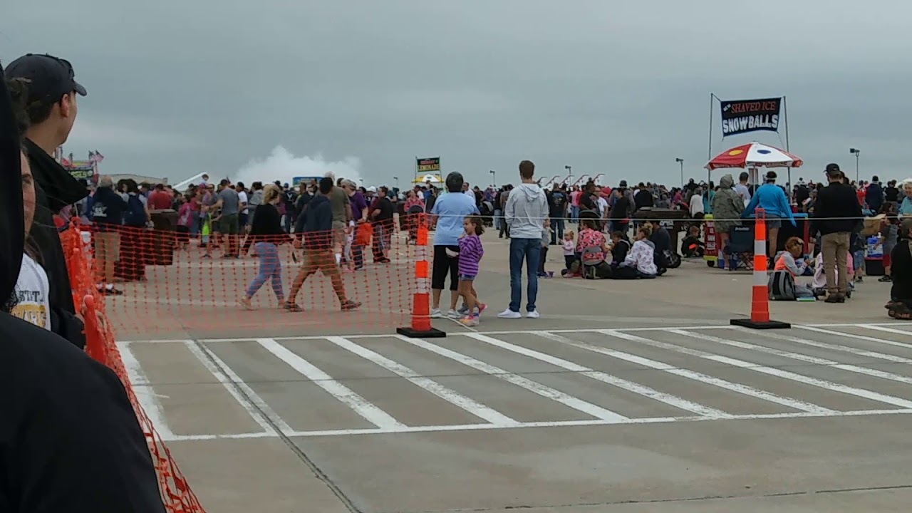 Airshow at McConnell airforce base in wichita kansas - YouTube