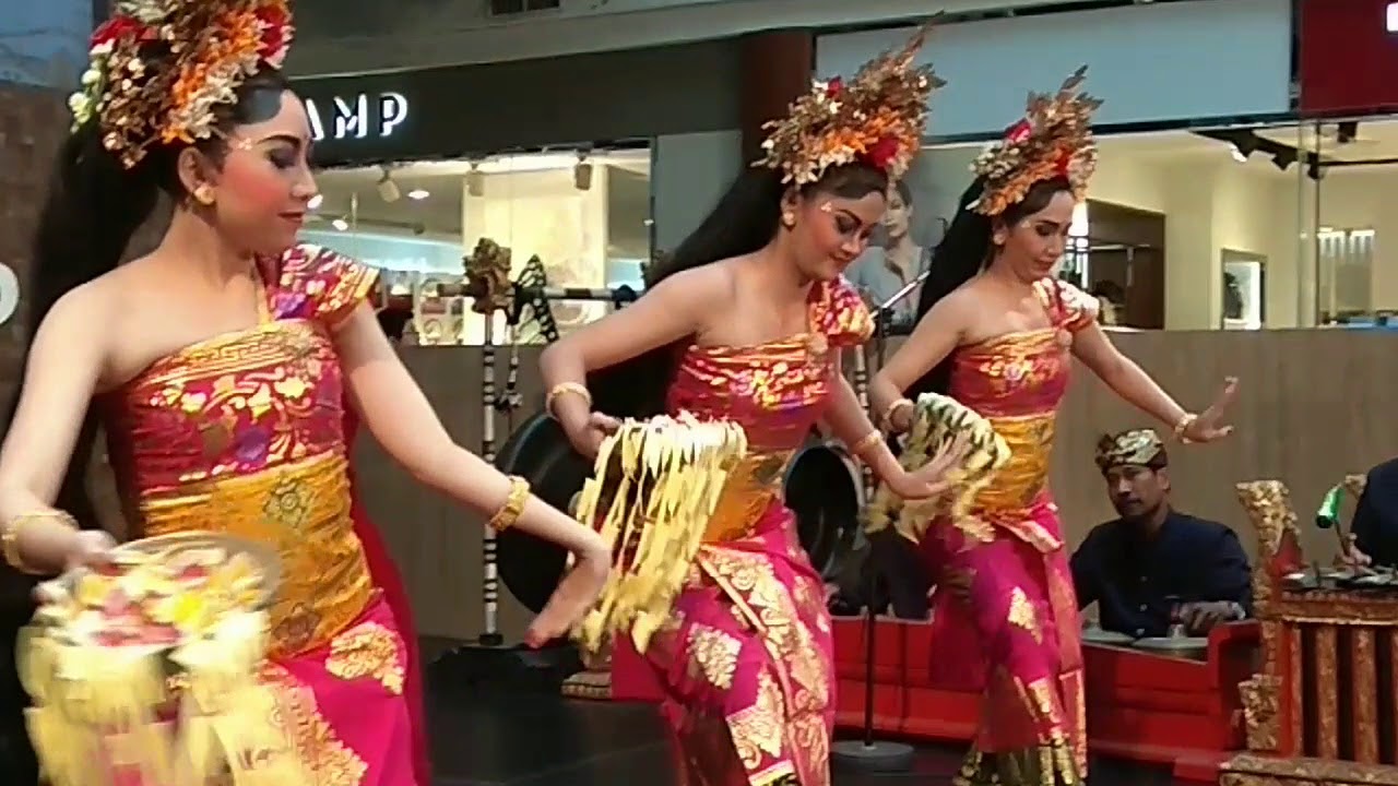 Tari Panyembrama Beautiful Balinese Welcome Dance in Jakarta, Indonesia ...