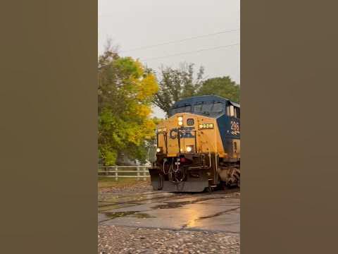 CSXT 296 leading in the pouring rain #shorts - YouTube