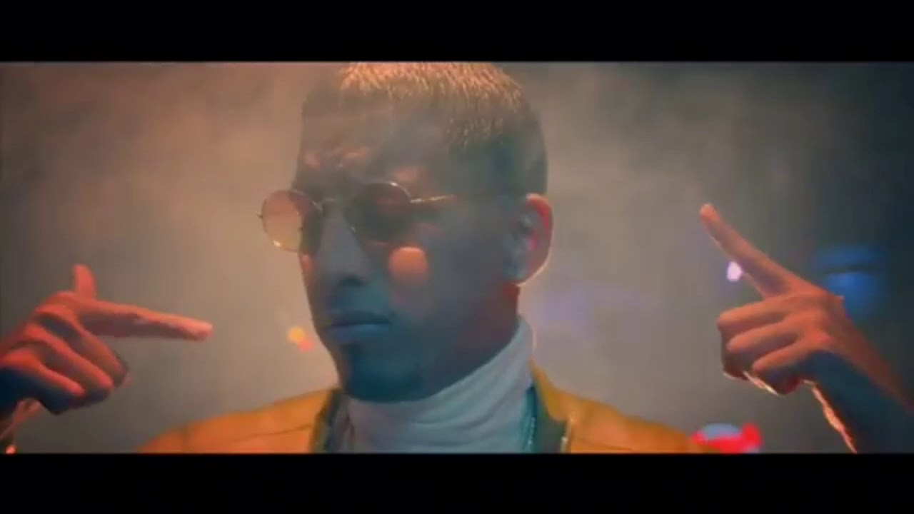 Loco - Casper Magico ft. Pusho (Video Oficial) - YouTube