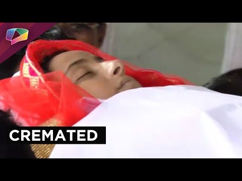 Pratyusha Banerjee cremated!