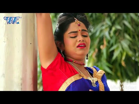 Bhabhi armpit with arms raised