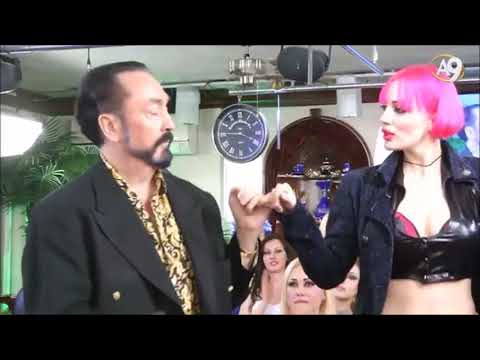 ADNAN HOCA'NIN SEKSİ KEDİCİKLERİ ADNAN HOCA İÇİN DANS EDİYOR 007