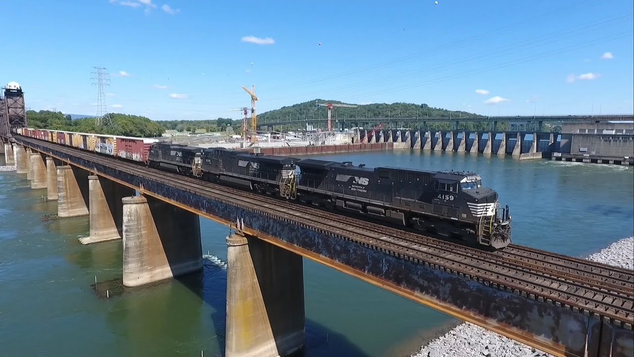 A Day of Trains at Tenn Bridge with the Pennsylvania Leading 142 - YouTube