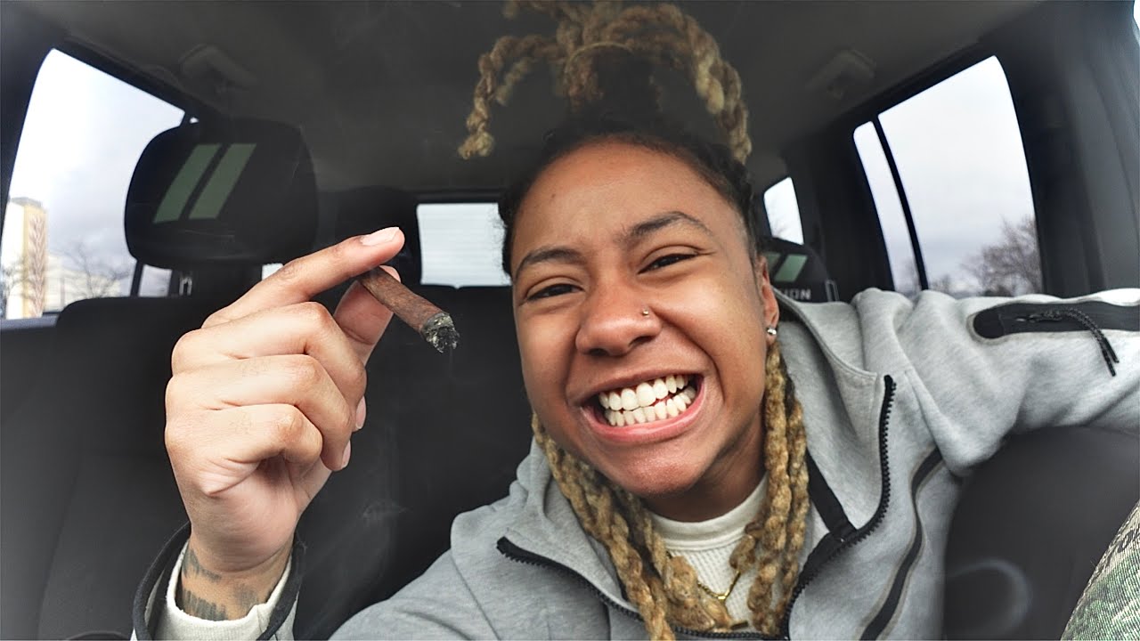 Smoking A Laced Blunt.. - YouTube