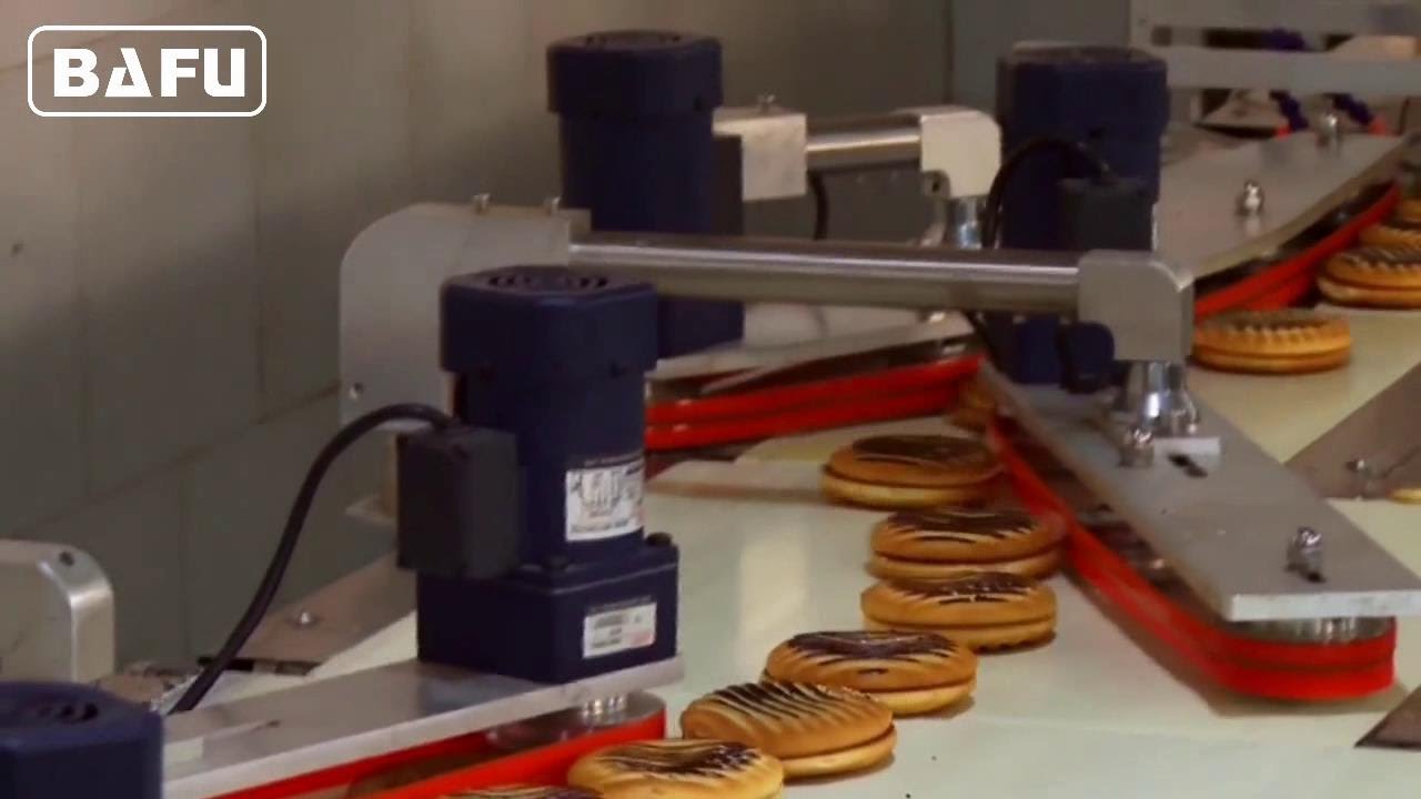 muffins packaging machine, bakery packaging machine, biscuit packaging ...