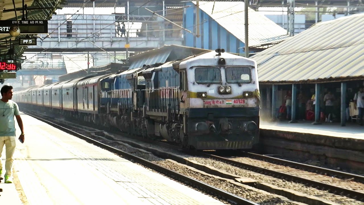 Track Sound 🔥🔥Dual Cab EMD rescue Single cab EMD | PALACE QUEEN ...