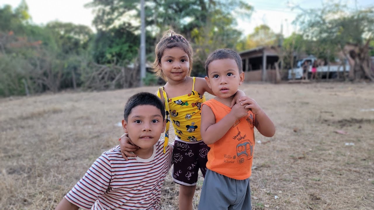 Un paseíto con los primitos bien lindos - YouTube