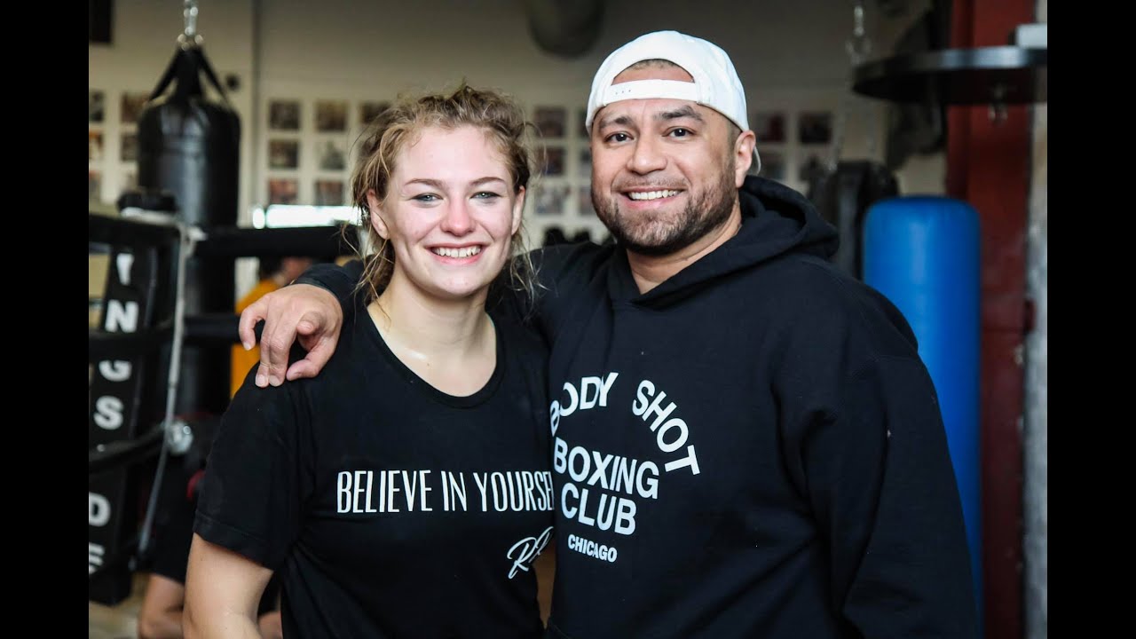 Summer Lynn signs with Rick Ramos Boxing - YouTube