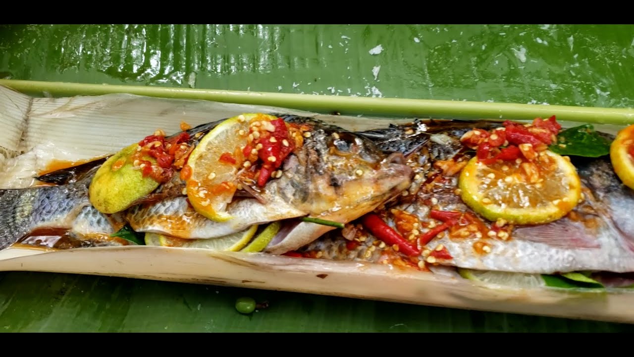 Grilled fish using by Banana Sheath - YouTube