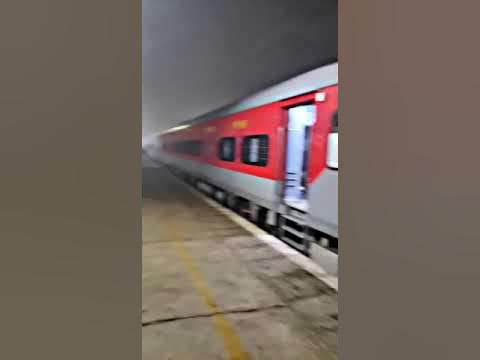 first LHB run of Alah hazrat express 14321/14322 with wap5 ghaziabad - YouTube
