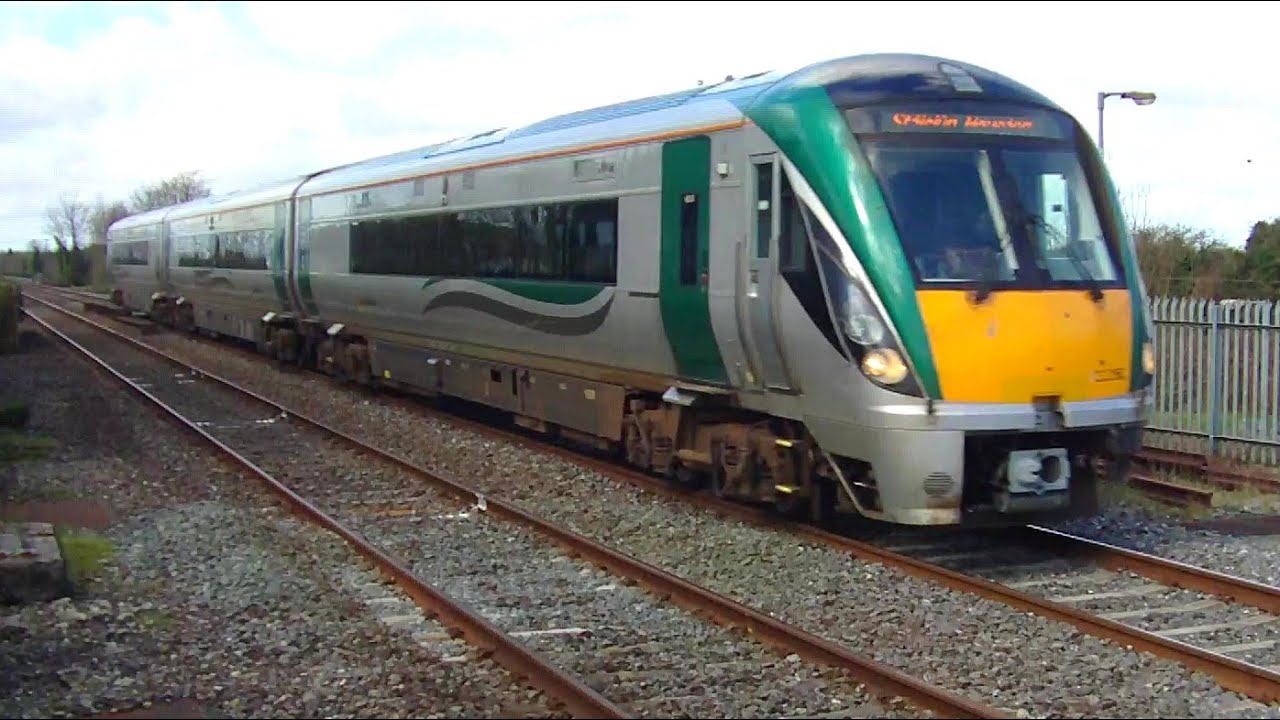 IE 22000 Class Intercity Train 22250 - Monasterevin Station, Kildare ...
