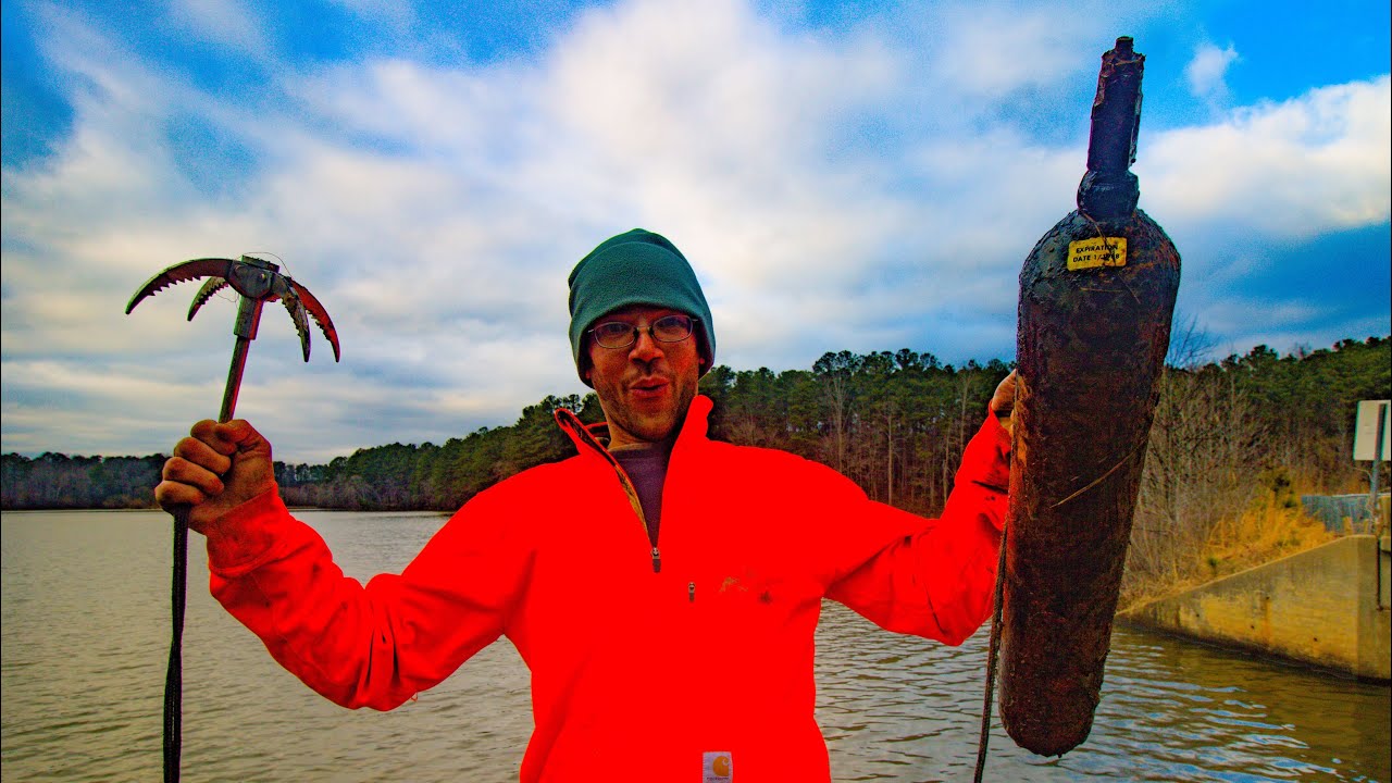 KICKED OUT AGAIN....MAGNET FISHING GONE WRONG - YouTube