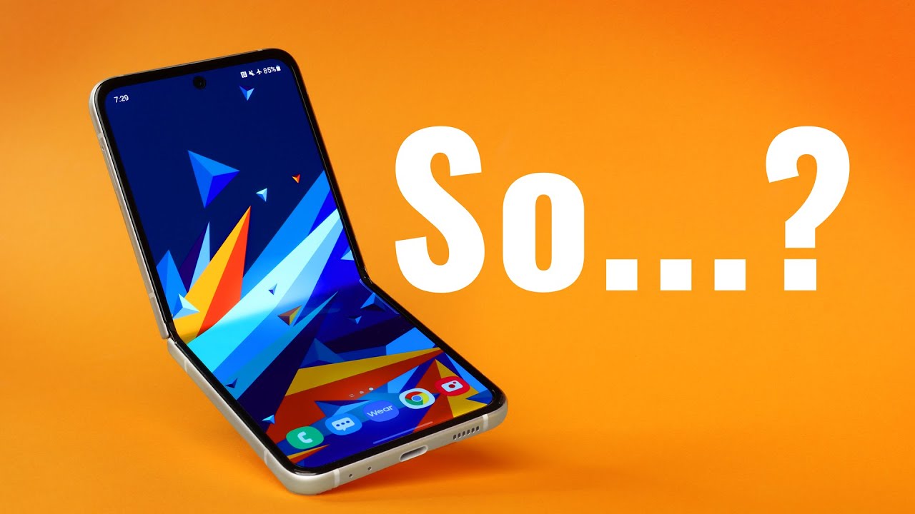FLIP or FLOP?! 7 Days with the Samsung Z Flip 3 - YouTube