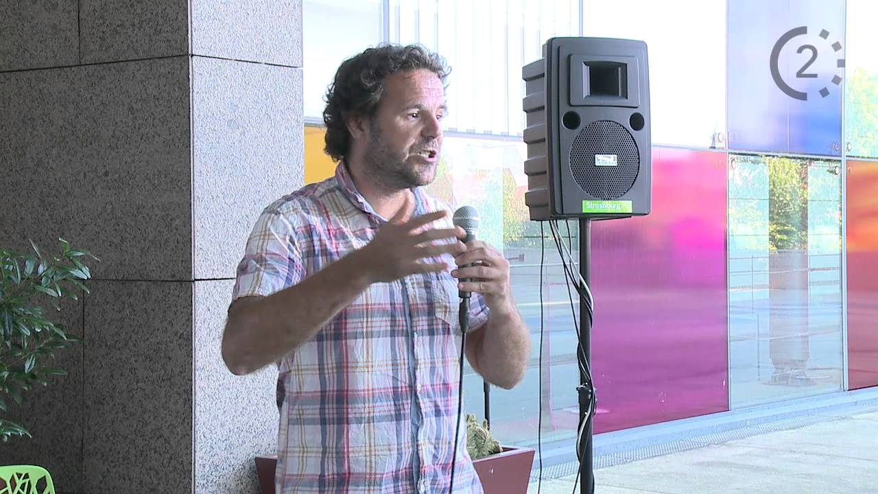 CREATIV'CAFE #1 Management de l'innovation - Julien PENIN - YouTube