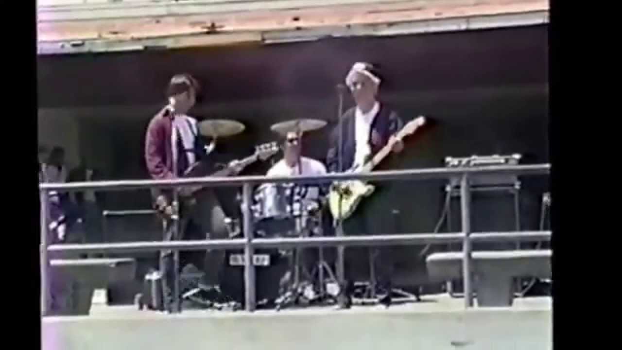 Green Day - 1,000 Hours - live 1990 - YouTube