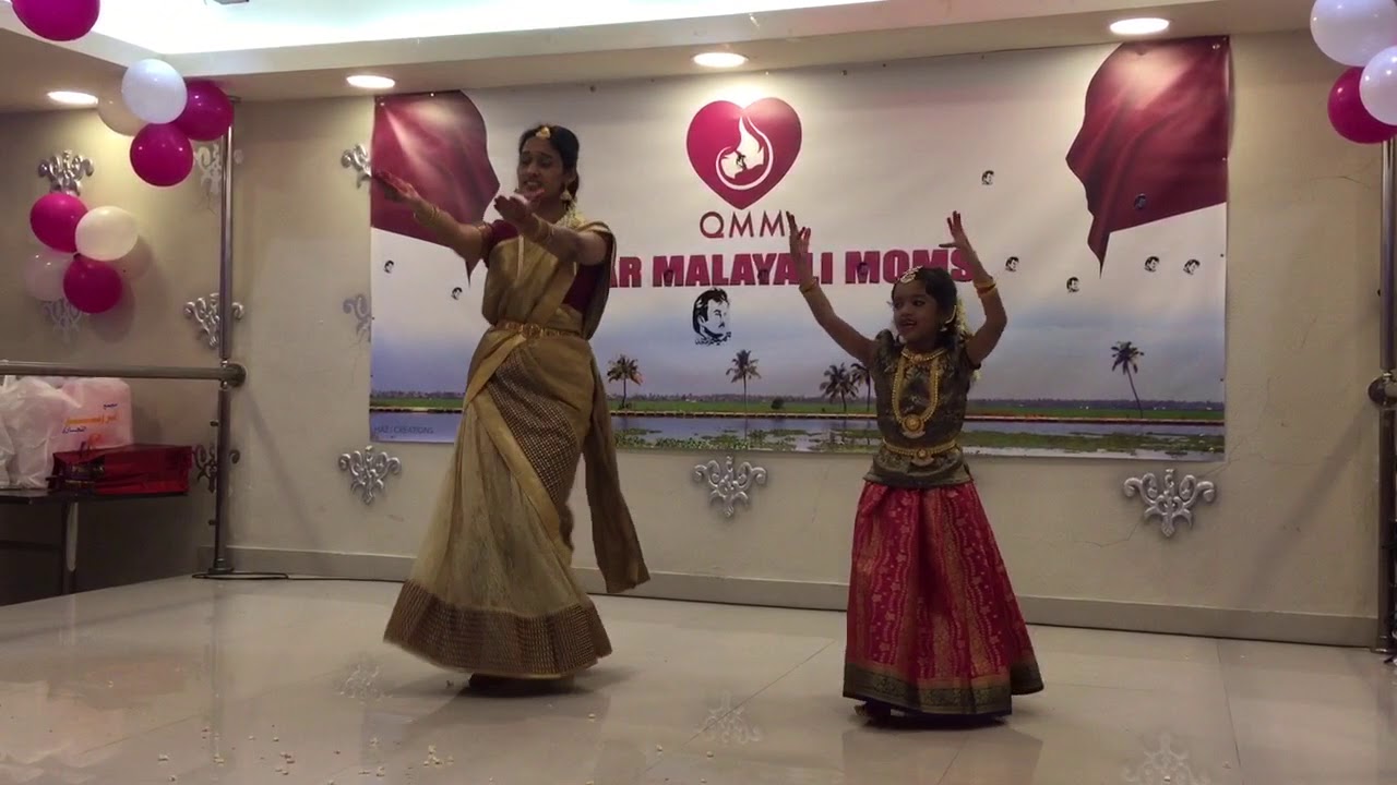Nila kaigiradhu dance from indra film/Ashmitha and mom - YouTube