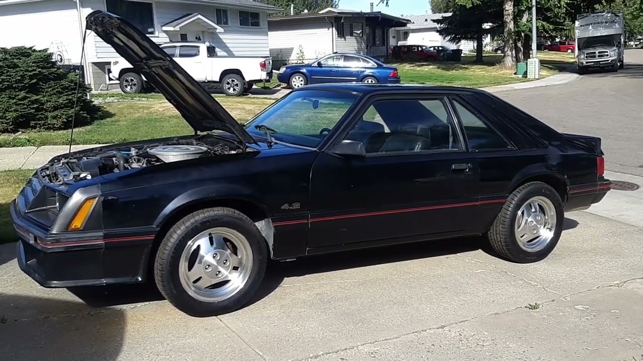 1982 Mustang GT Engine and Exhaust - YouTube
