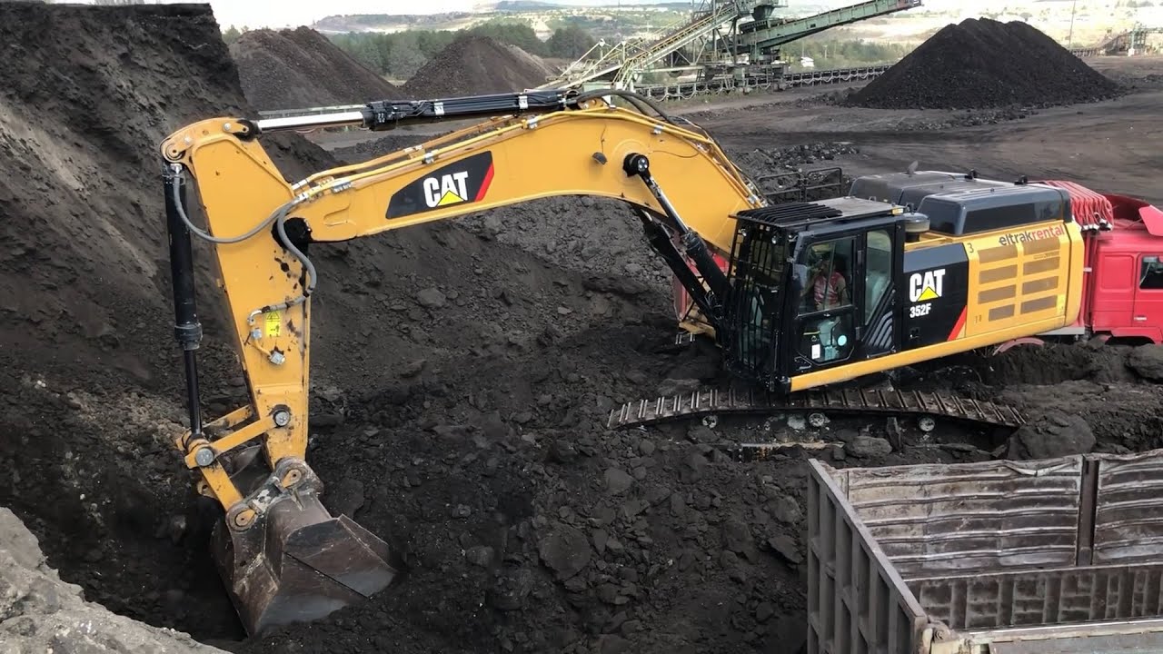 Caterpillar 352F ,Caterpillar 390D ,Caterpillar 992C And Cat 365C ...