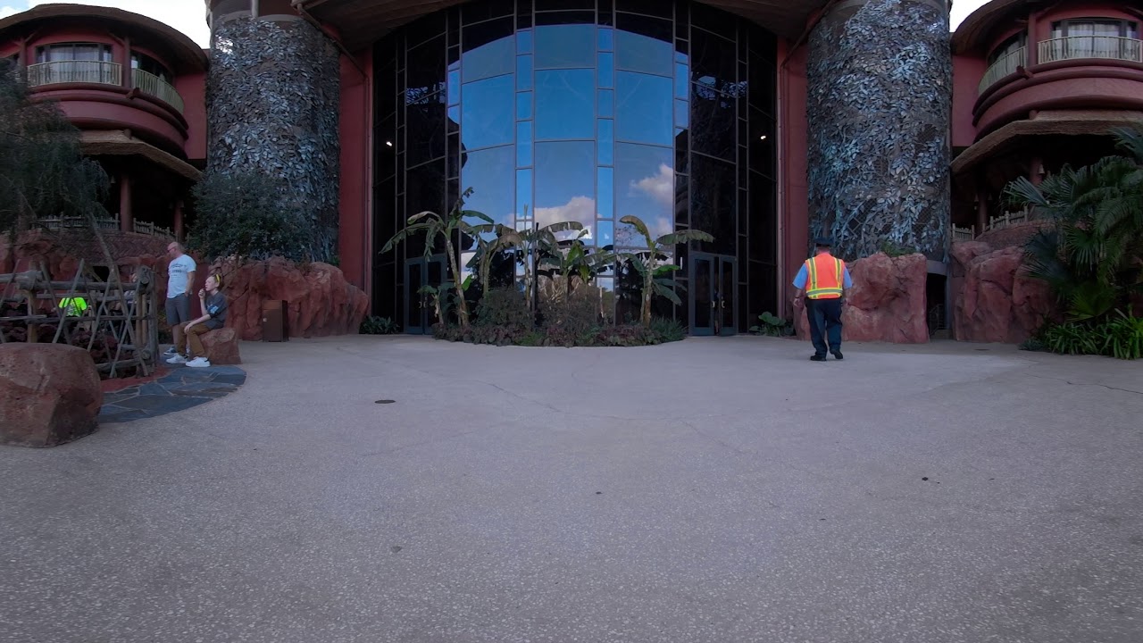In the back at Animal Kingdom Lodge in 360 VR - YouTube