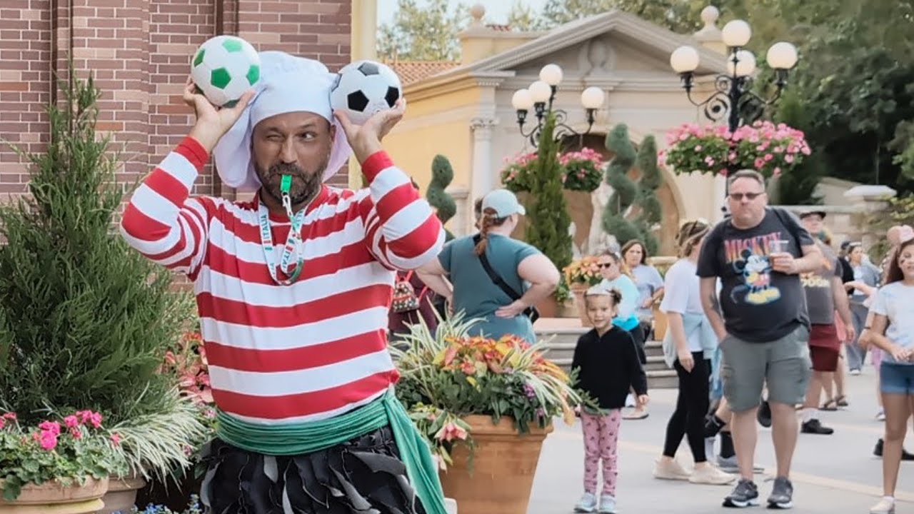 Meet Master Juggler Sergio - EPCOT, Walt Disney World - YouTube