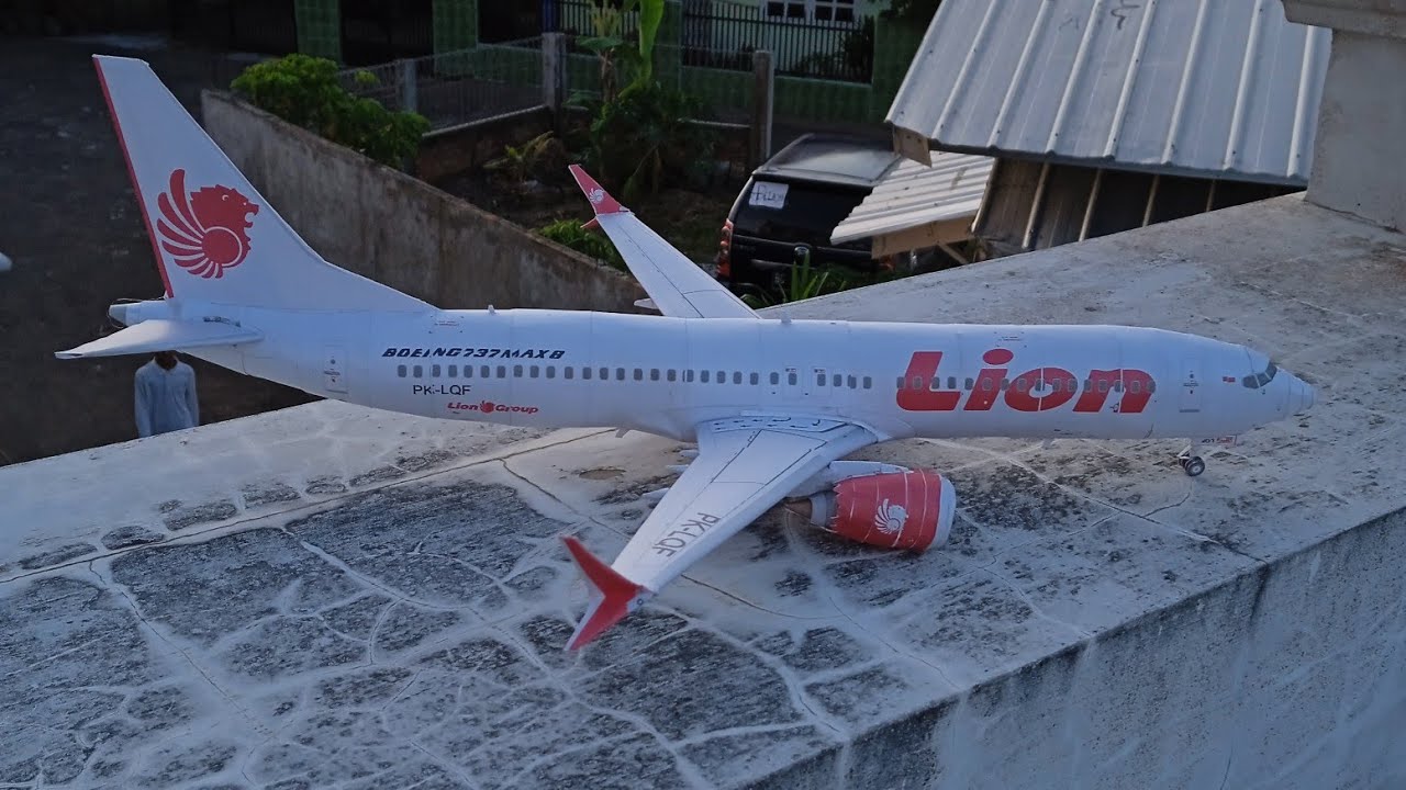 papercraft boeing 737 max lion air - YouTube