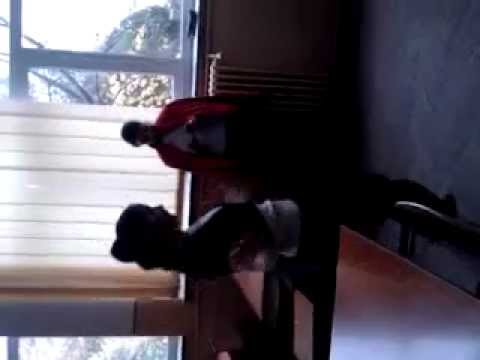 Se rupe pe dans in fata clasei!
