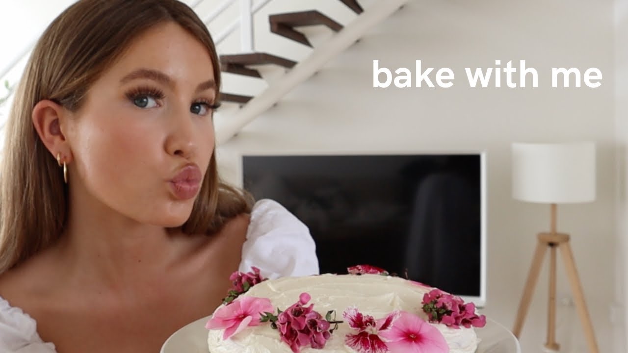 bake with me: a vegan buttercream cake - YouTube