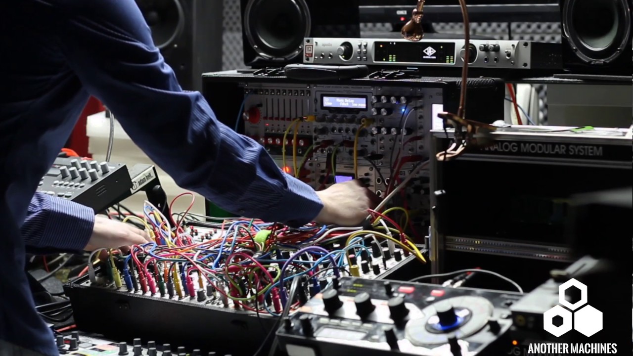 Modular Synthesizer - live set 00 - YouTube