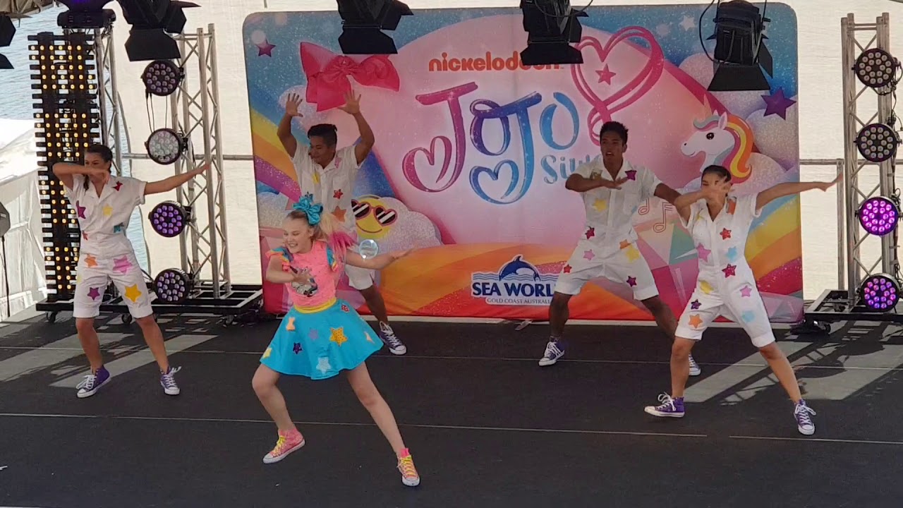 jOJo Siwa live at Seaworld Gold Coast - YouTube