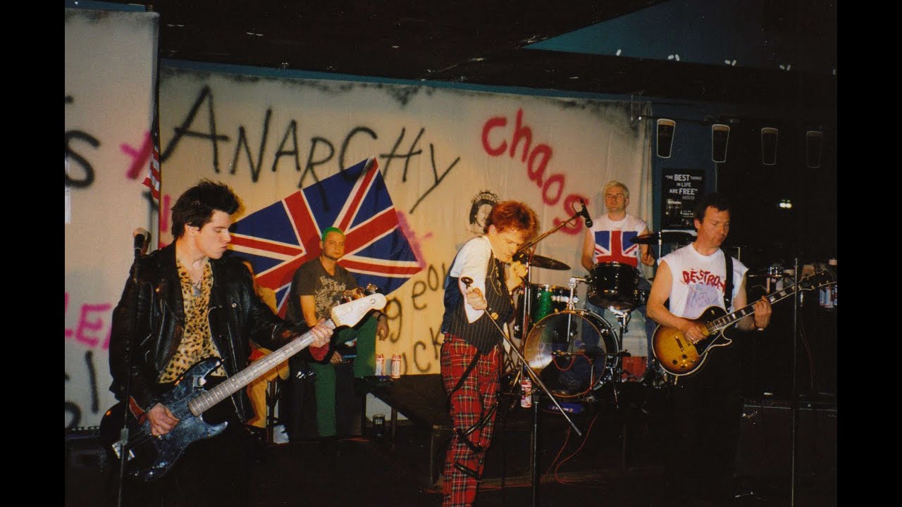 Pistols by Malcolm Mckay 1998 - YouTube