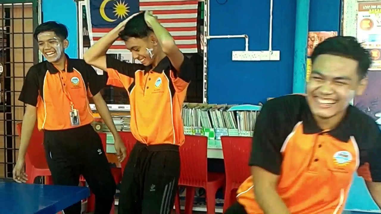 BLOOPERS Orentasi Asrama KVDSMZ 1/2/2020 (Sabtu) by Zakwan Hunt - YouTube