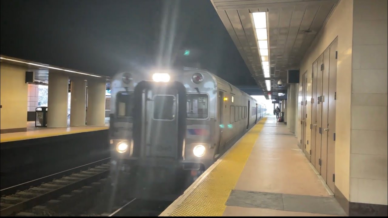 NJ Transit Pascack Valley/Bergen Line Trains (December 2021) - YouTube