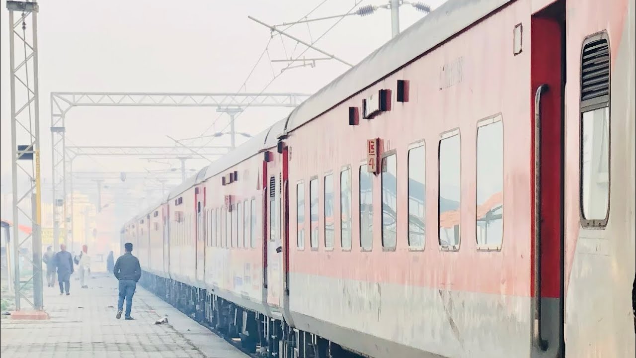 The train video #ytshorts #shorts #shortsvideo #train - YouTube