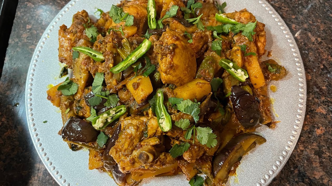 Chicken Aloo and Baingan recipe. چکن بینگن اور آلو کی ریسپی - YouTube