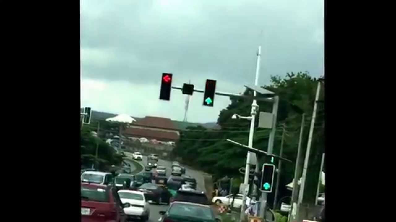 NIGERIA TRAFFIC LIGHT - YouTube