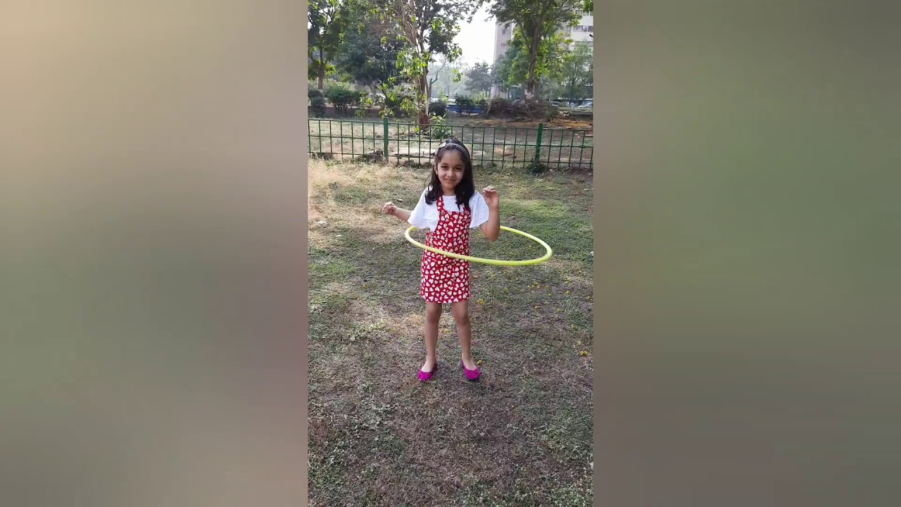 Hula Hoop - Chicken Dance - YouTube