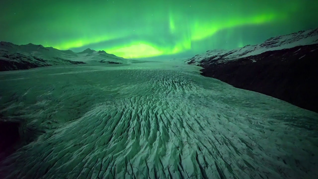 Aurora in Iceland - How to see the Northern Lights - YouTube