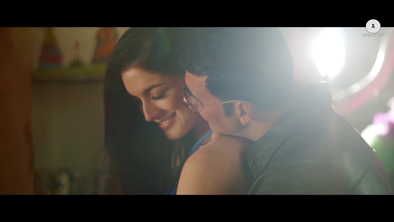 Meherbani Official Video HD _ The Shaukeens _ Aksh - YouTube