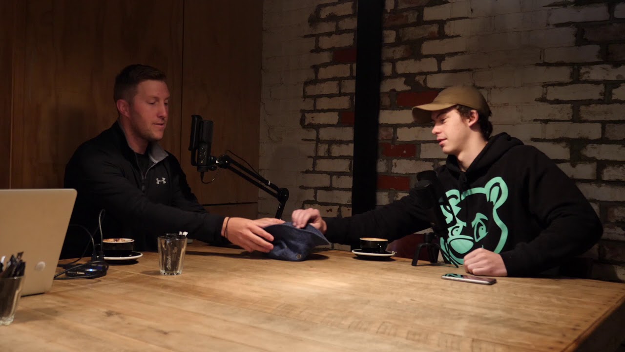 S1E2 - Sam Archibald - Body image, broadcasting school and super powers ...