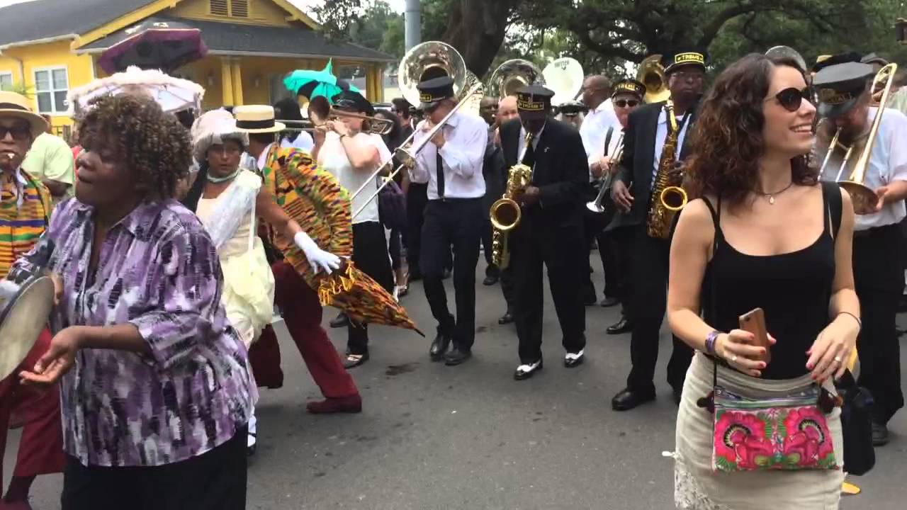 Jazz Funeral 1 - YouTube
