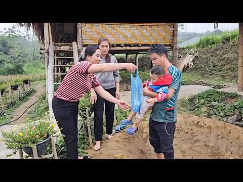 Vọng's father's lover came downstairs again, trying to get Vọng's father's phone number