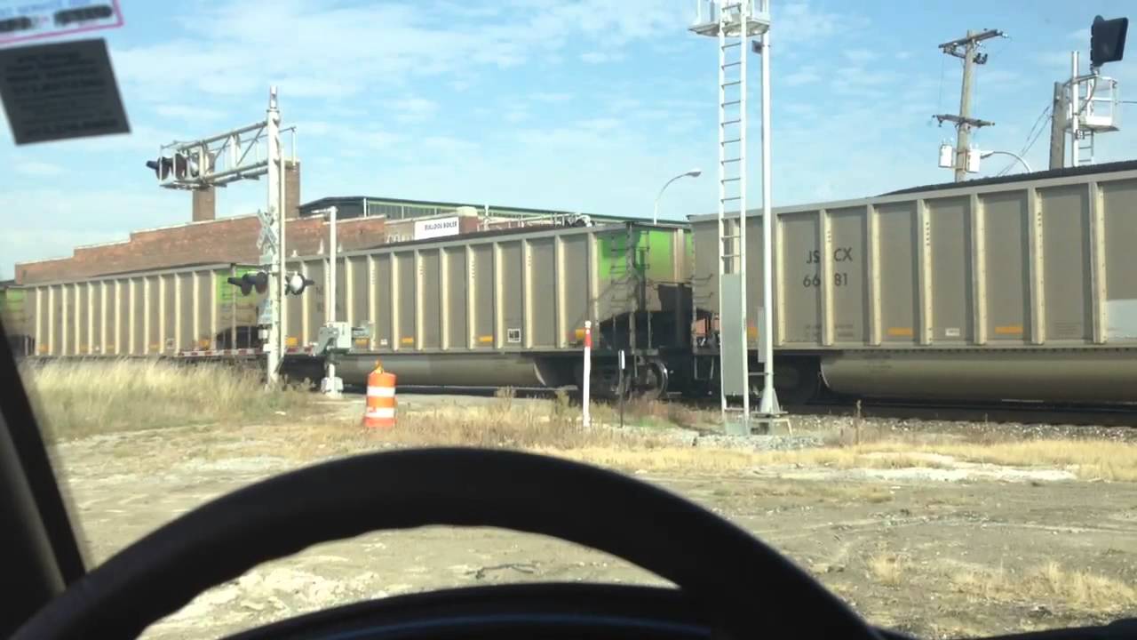 BNSF Detroit Edison coal train in Detroit - YouTube