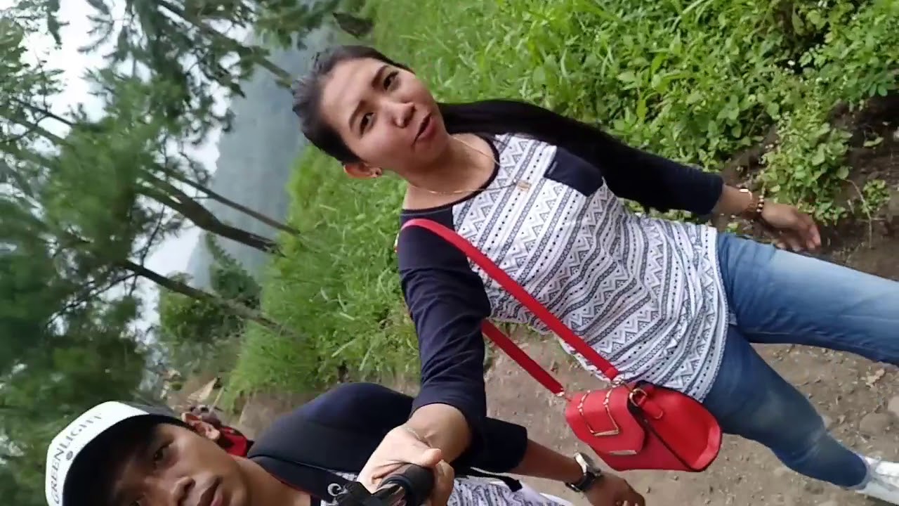 Cuban Rais Batu with mama - YouTube