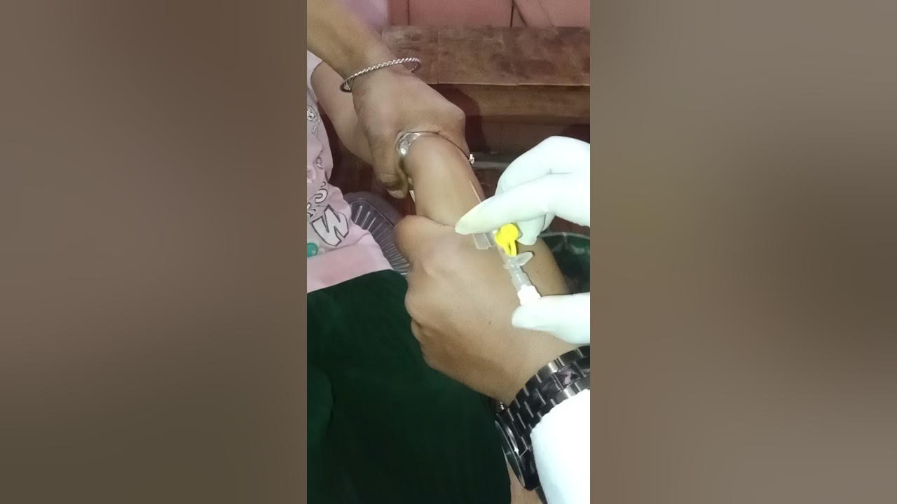 iv cannula insertion techniques - YouTube