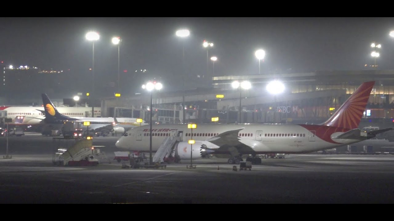 Spectacular 4K Night Video of Take-Off & Landing of Spicejet & Go Air ...