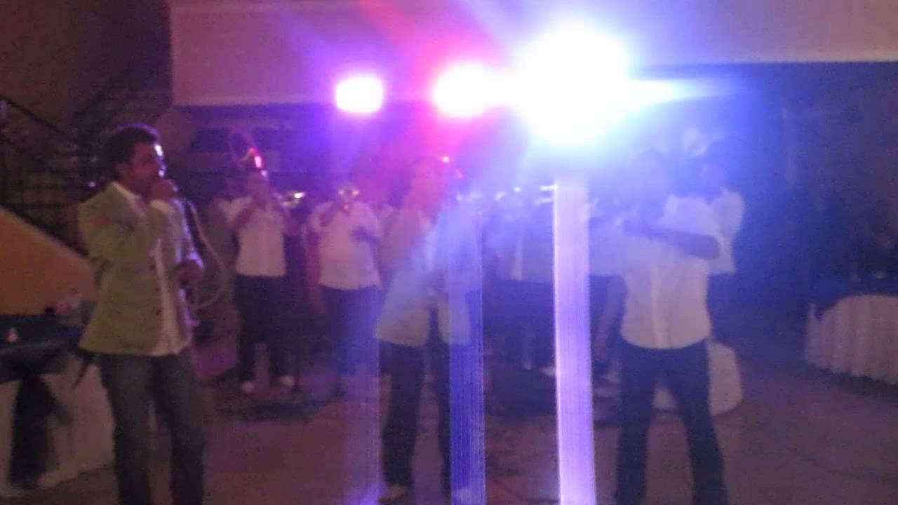 ACTIVOS BAND DE LEÓN, GUANAJUATO.- POR ELLA - YouTube